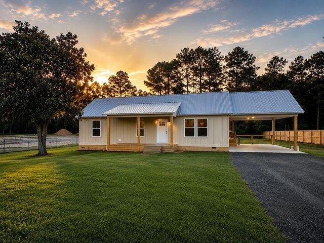 286 Ford St SW, Poulan, GA 31781