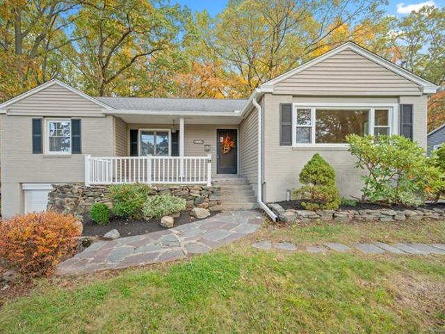 286 Fern Hill Rd, Bristol, CT 06010