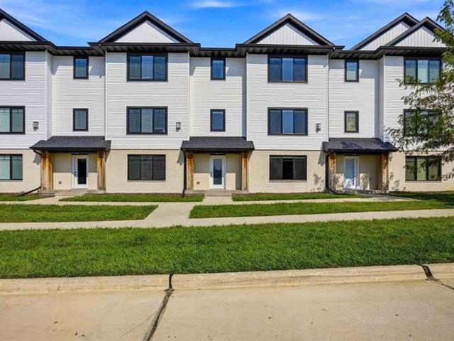 286 Kenneth Dr, Iowa City, IA 52245