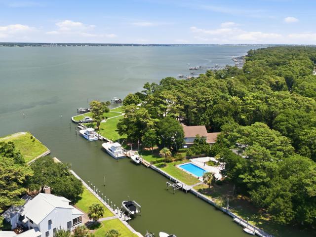 286 Oakleaf Drive