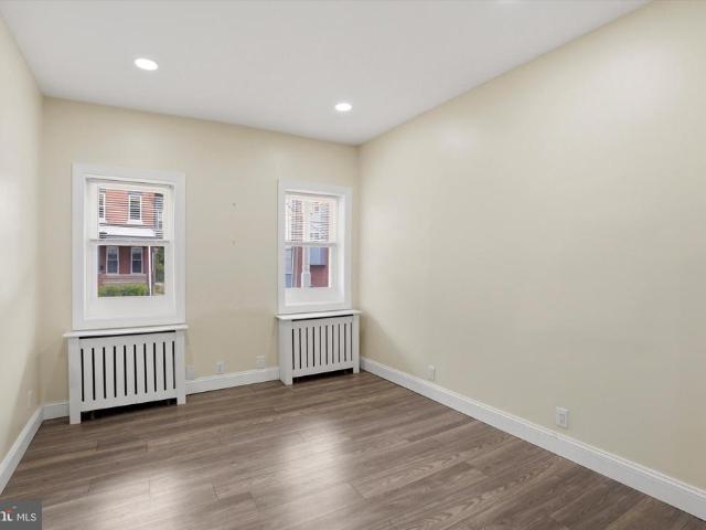 286 Leverington Avenue