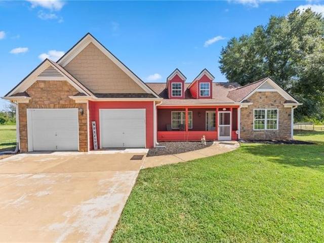 286 Middle Fork Ln, Carnesville, GA 30521