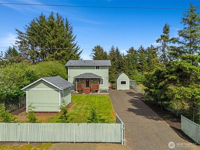 286 Point Brown Ave SE, Ocean Shores, WA 98569