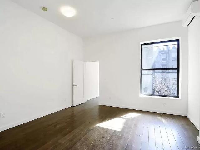 286 W 137th Street