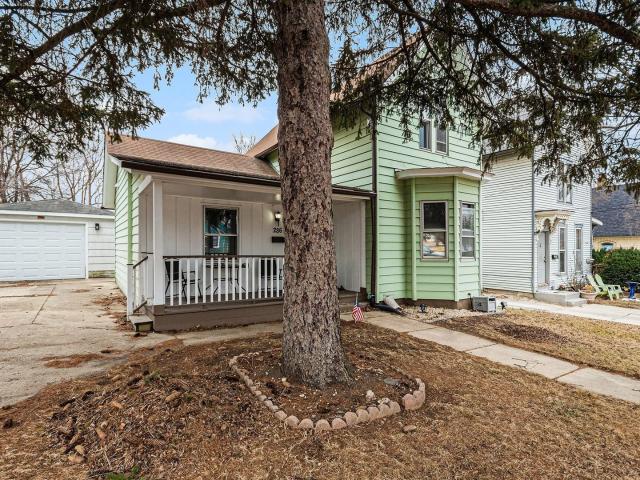 286 Villa St, Elgin, IL 60120 | MLS #12579 | Compass
