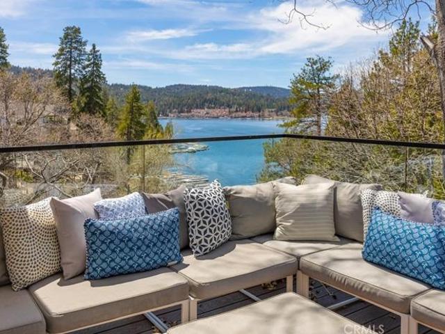 28744 Palisades Dr, Lake Arrowhead, CA 92352