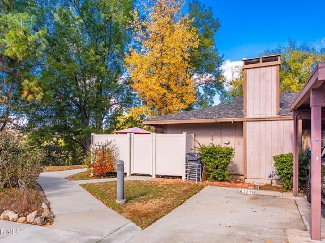28759 Conejo View Dr, Agoura Hills, CA 91301