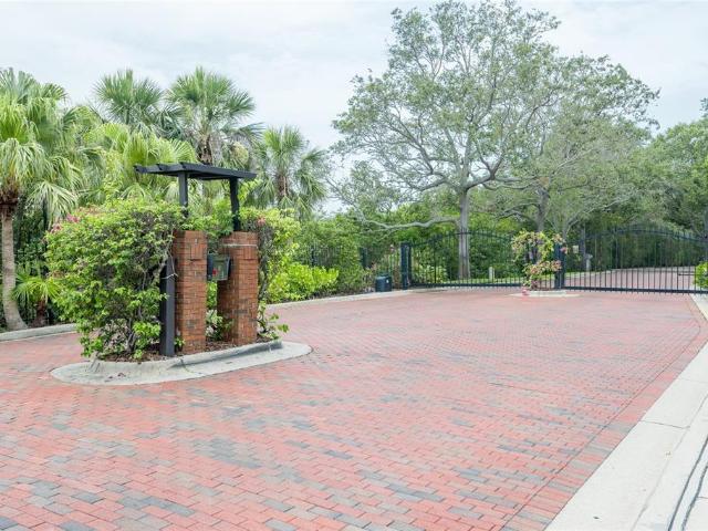 2876 Bayshore Trails Dr, Tampa, FL 33611 | MLS #TB8497 | Compass