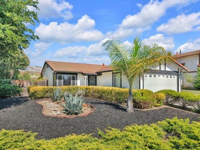 2876 White Acres Dr, San Jose, CA 95148