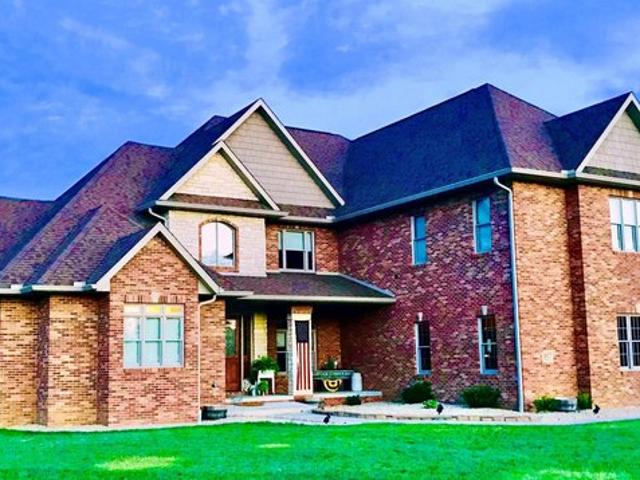 28777 N Woodside Dr, Canton, IL 61520