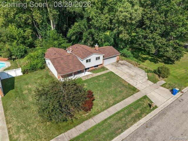 2877 Burgess Hill Dr, Waterford Township, MI 48329