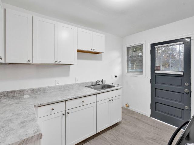 2877 brewer ave