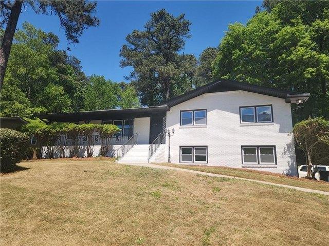 2877 Pine Needle Dr, Atlanta, GA 30344