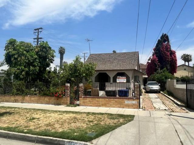 2877 Tenth St, Riverside, CA 92507