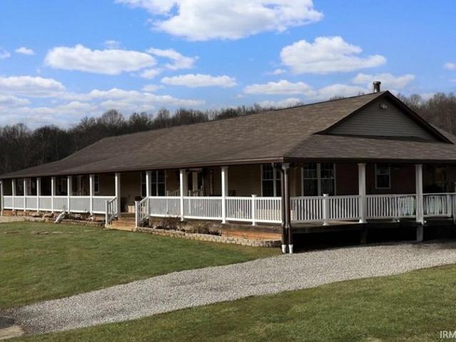 2879 E Calvertville Rd, Bloomfield, IN 47424
