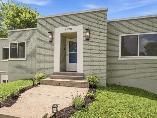 2879 Saint Catherine Place