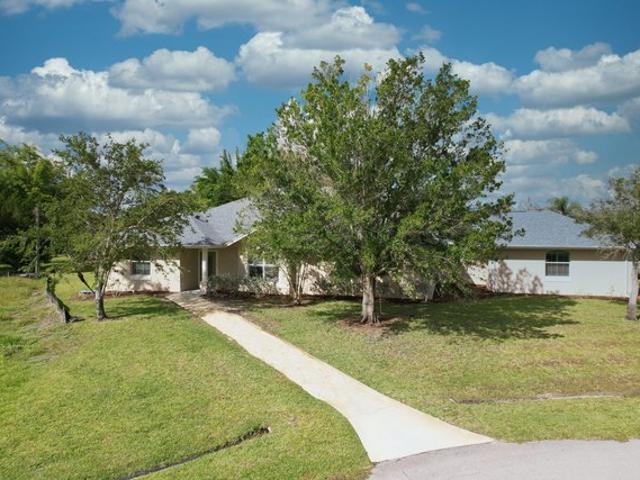 2879 SE Peru St, Port Saint Lucie, FL 34984