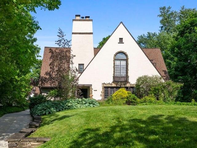 2879 Weybridge Rd, Shaker Heights, OH 44120