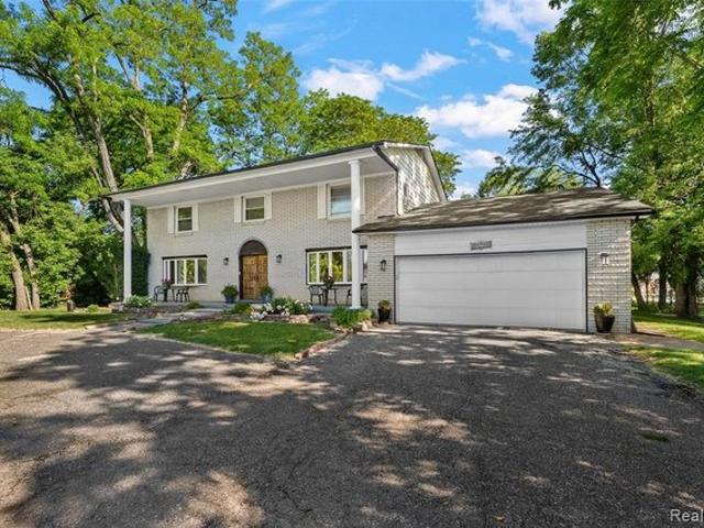 28700 W 14 Mile Rd, West Bloomfield Township, MI 48322