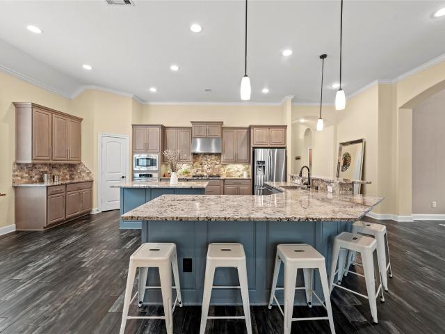 28706 hemlock red court