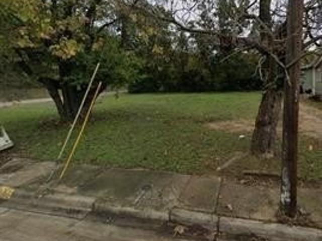 2870 Farragut St, Dallas, TX 75215