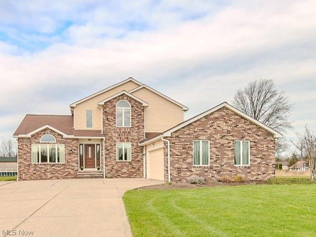 2870 Istra Ln, Willoughby Hills, OH 44092