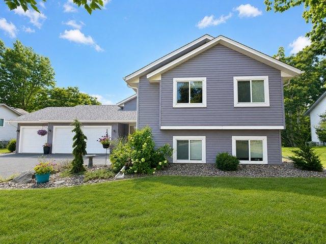 2870 Jordan Dr, Woodbury, MN 55125
