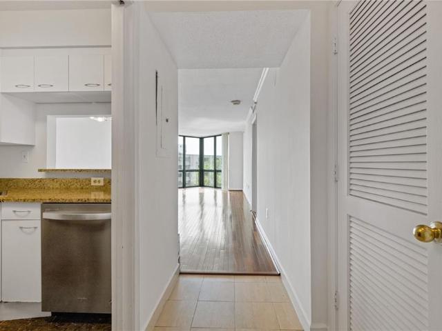 2870 Pharr Court S NW 1209