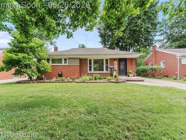 28717 Westfield St, Livonia, MI 48150