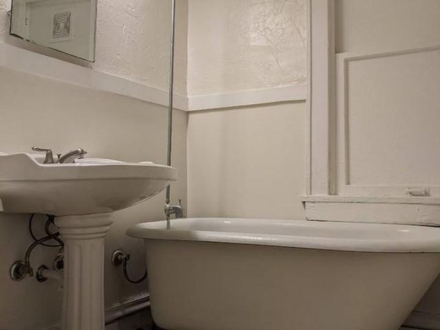 2871 Irving 3 Bedroom Apartment for Rent at 2871 Irving Ave S, Minneapolis, MN 55408 Uptown