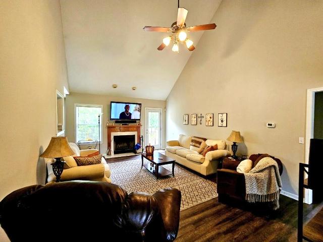 2871 Prince Dr