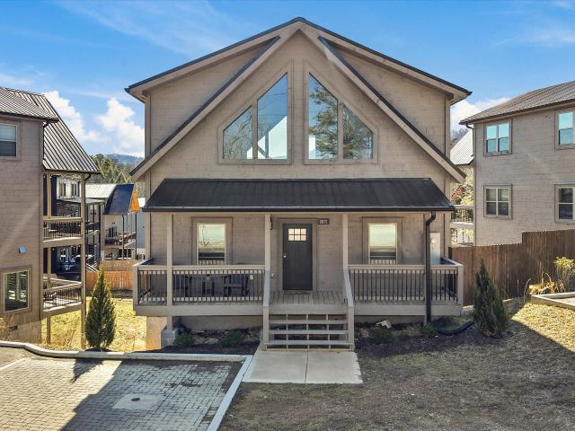 2872 Sequoia Rd