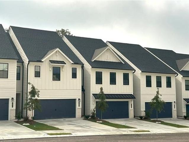 2873 Bullfrog Ln, Gainesville, GA 30507
