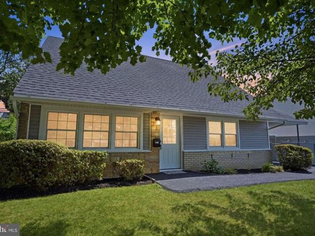 2873 Comly Rd, Philadelphia, PA 19154