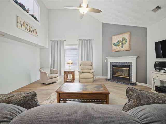 2873 Einstein DR