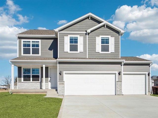 2873 Prairielight Dr, Hiawatha, IA 52233