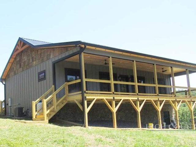 287 Cora Ln, Jefferson, NC 28640
