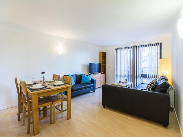 287 Clapham Road, SW9 2 bed flat to rent £2,650 pcm £612 pw