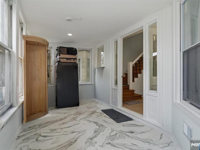 287 Crooks Avenue