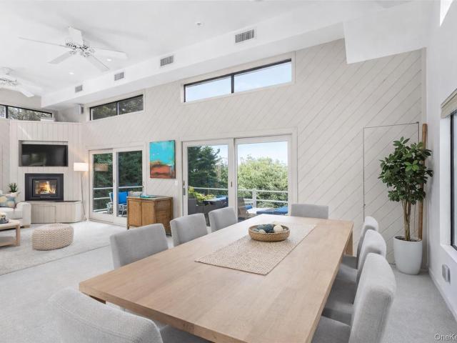 287 Bay Walk