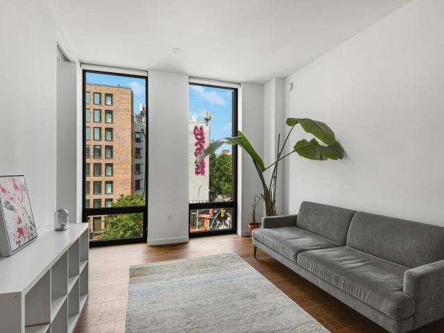 287 East Houston Street, New York, NY