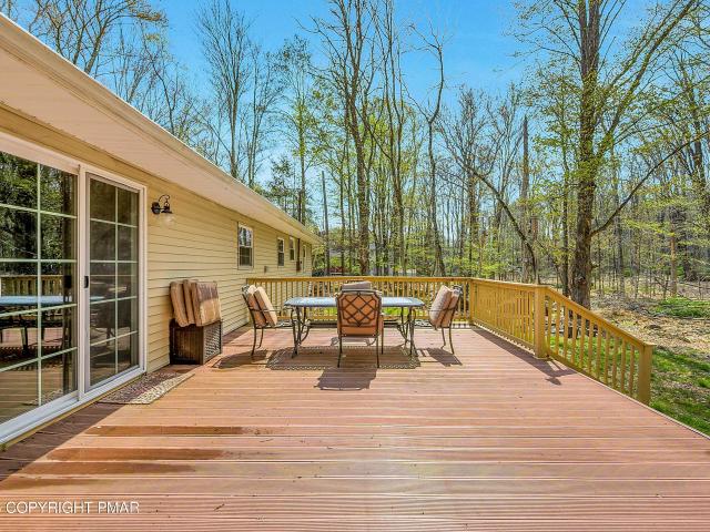 287 Lakeview Drive W