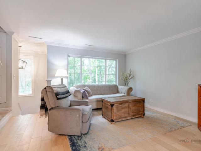 287 W Whispering Oaks Lane