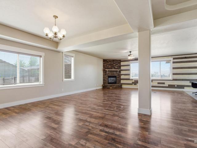 287 W Hidden Meadow Way