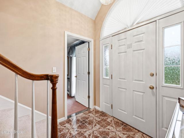 287 Woods Bend Dr