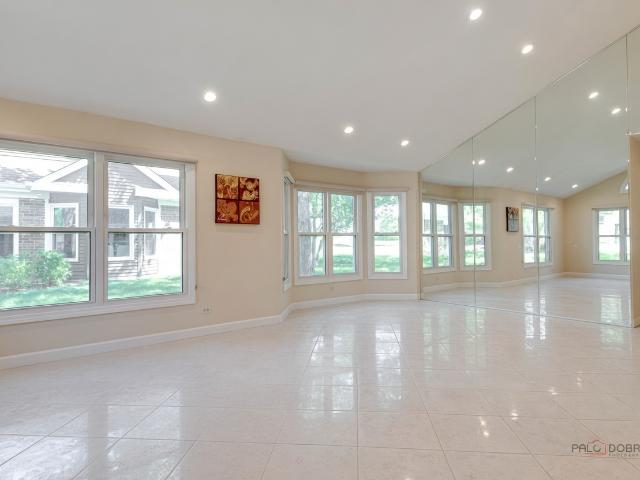 287 Willow Parkway