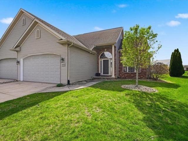 2884 Benson Ln, Normal, IL 61761