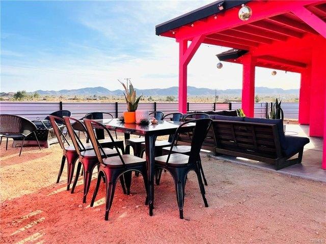 2884 Fortuna Ave, Landers, CA 92285