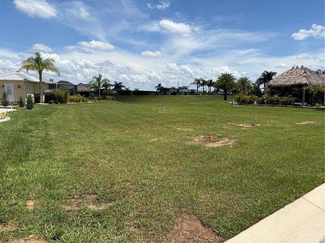 2884 Wood Duck Dr, Polk City, FL 33868