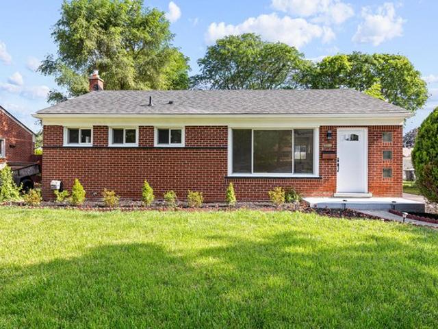 28852 Westfield St, Livonia, MI 48150